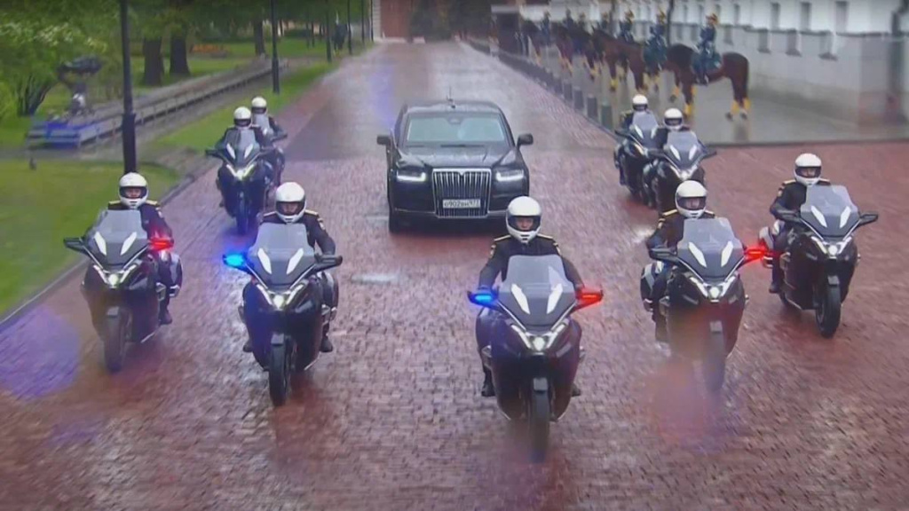 Обновленный Aurus Senat и электрические мотоциклы Aurus Merlon на ...